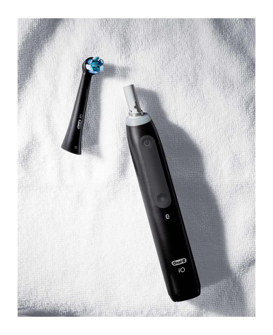 Oral-B | iO5 Electric Toothbrush - Black | Shaver Shop