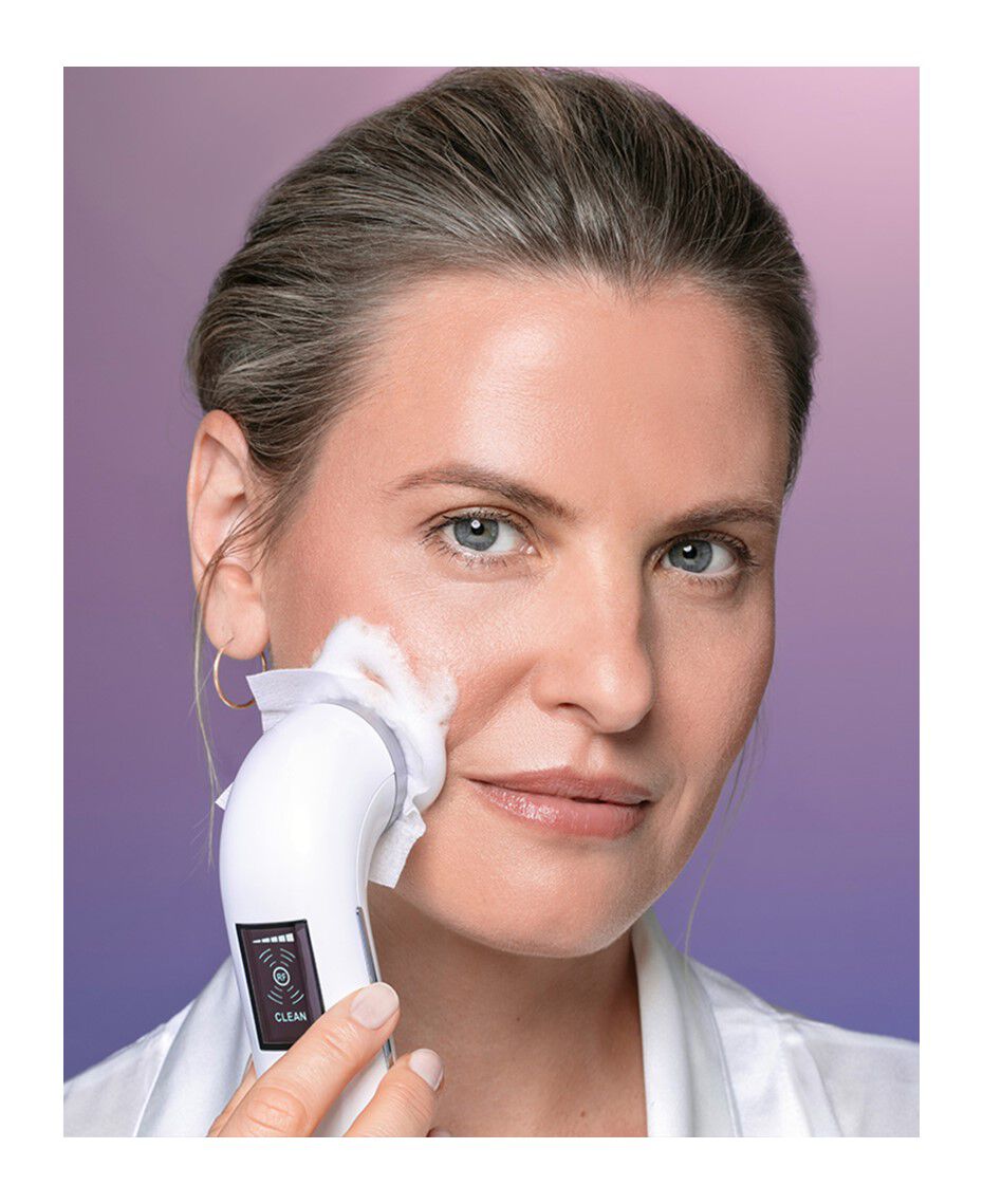 CLOUD NINE | Rejuvenate Beauty Device | Shaver Shop