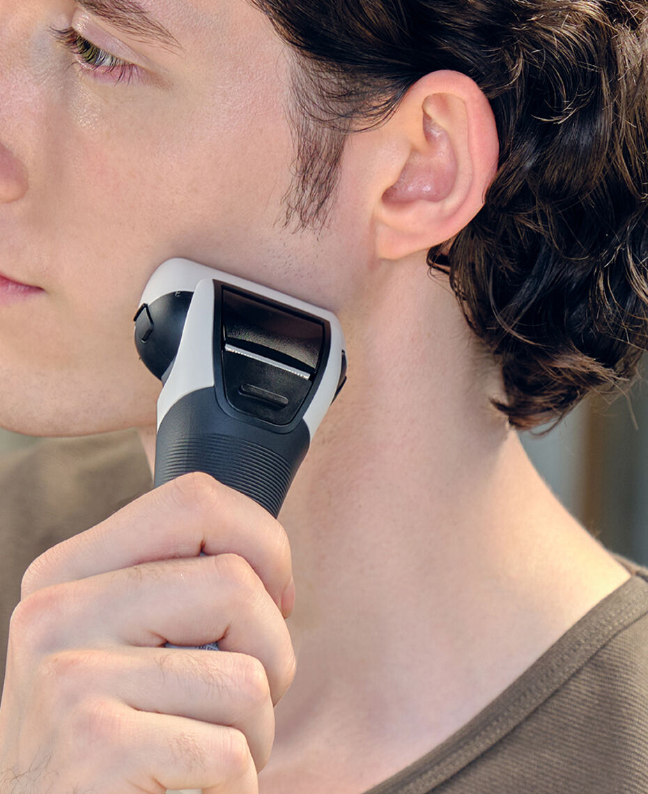 Panasonic | 3-Blade Wet & Dry Electric Shaver - White | Shaver Shop