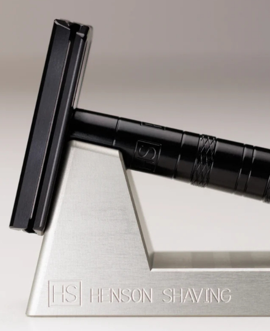 Henson Shaving | AL13 Closed Comb Safety Razor - Jet Black | Shaver Shop